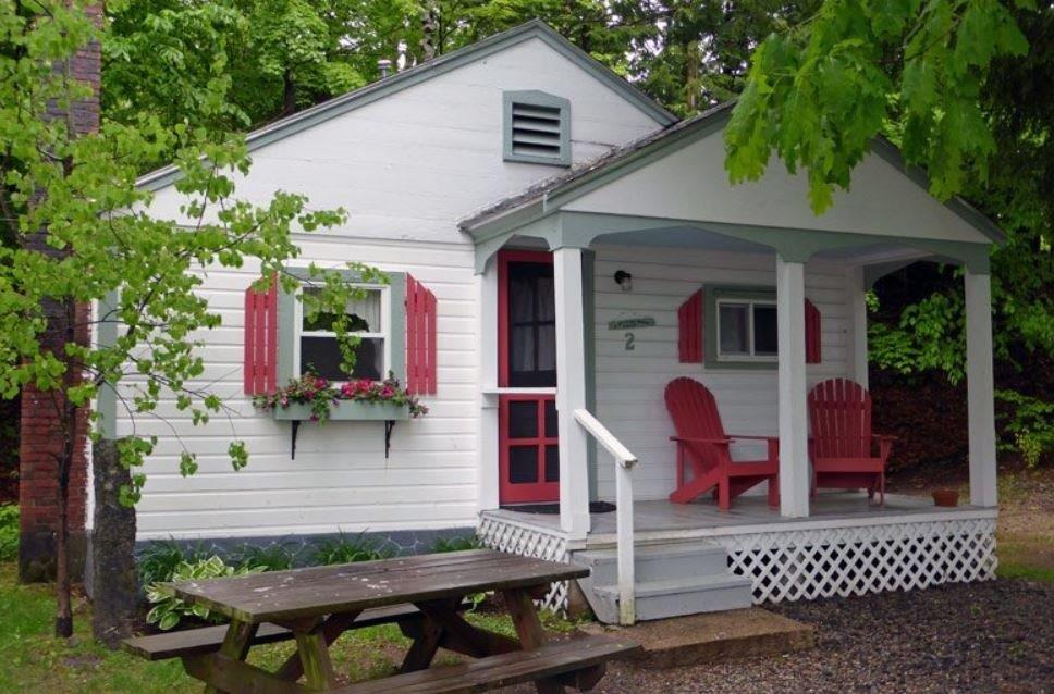 Cottage Place on Squam Lake - Hospitality Real Estate