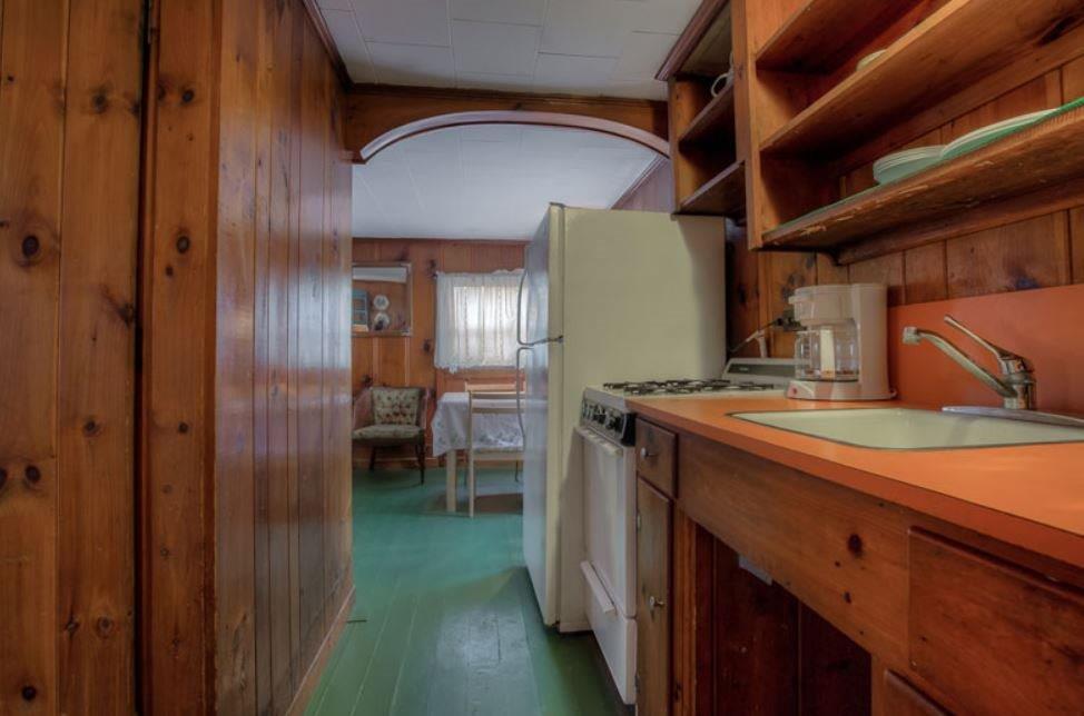 Cottage Place on Squam Lake - Hospitality Real Estate
