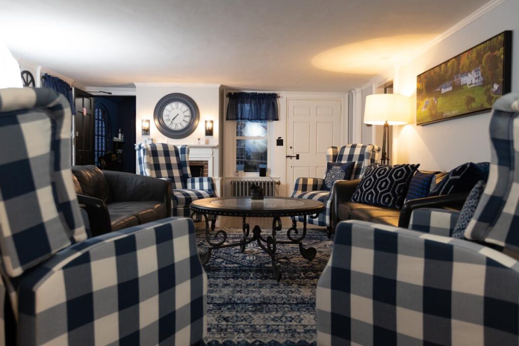 Blue Bear Inn - Hospitality Real Estate